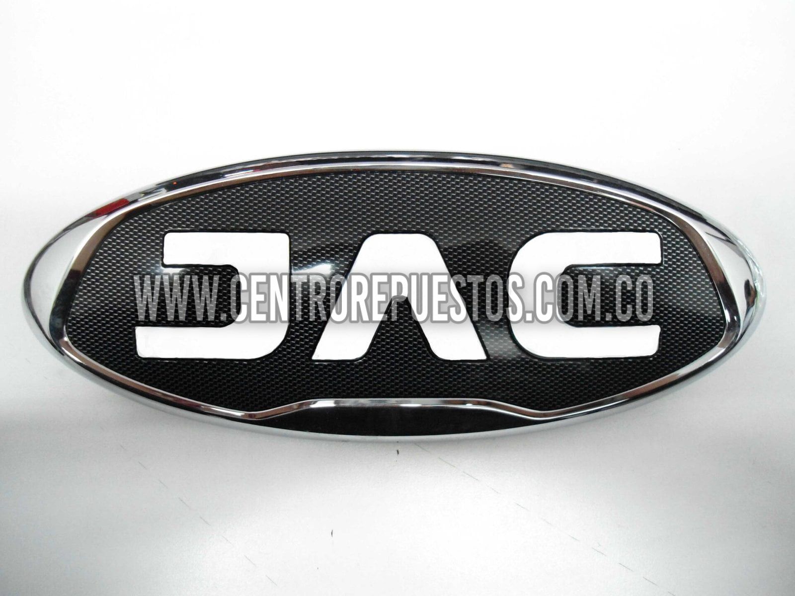 EMBLEMA DELANTERO JAC S2 – Control Centro Repuestos